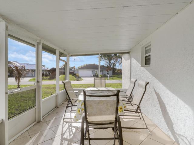 702 SE Lighthouse Ave, Port St. Lucie, FL 34983 | MLS #B26005
