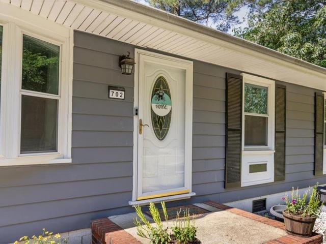 702 Seaford RD