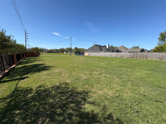 702 Shady River Rd, La Porte, TX 77571 | MLS #10712