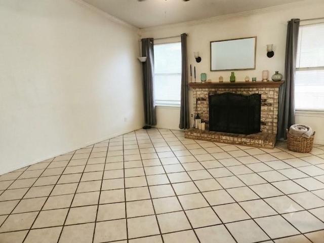 702 Shadybrook Lane