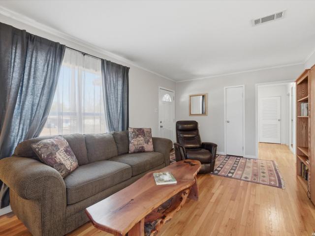702 Sumner Dr, San Antonio, TX 78209 | Compass