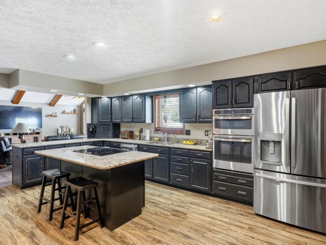 702 Peach Tree Lane