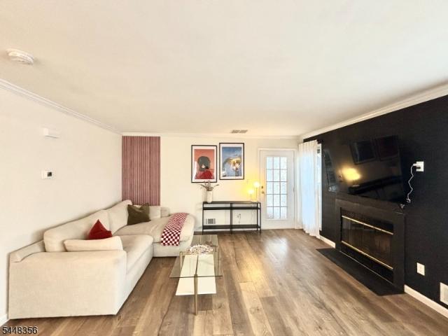 702 Pinehurst 7 #