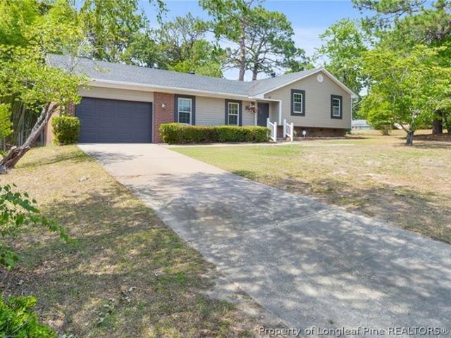 702 Platinum St, Fayetteville, NC 28311