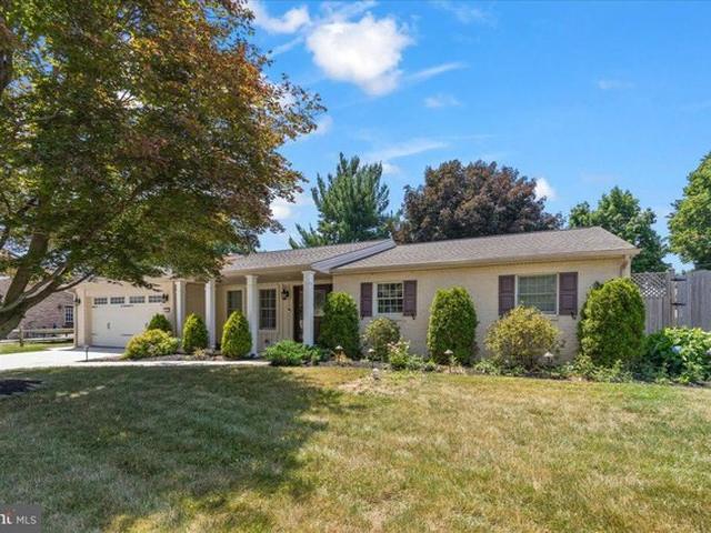 702 Robert St, Mechanicsburg, PA 17055