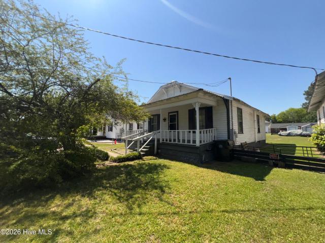 702 W Walnut Street