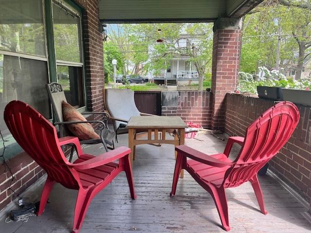 702 W High St, Urbana, IL 61801 | MLS #12600 | Compass