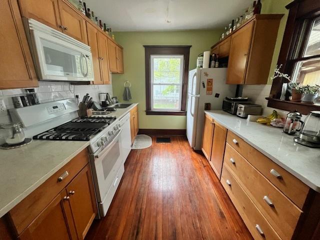 702 W High Street