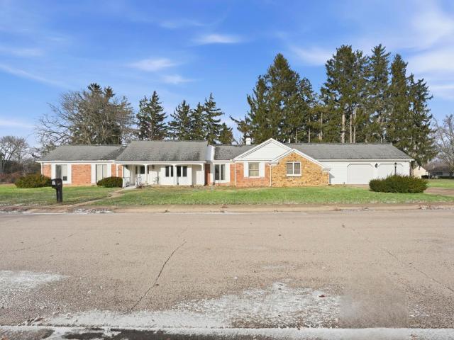 702 W Macalan Drive