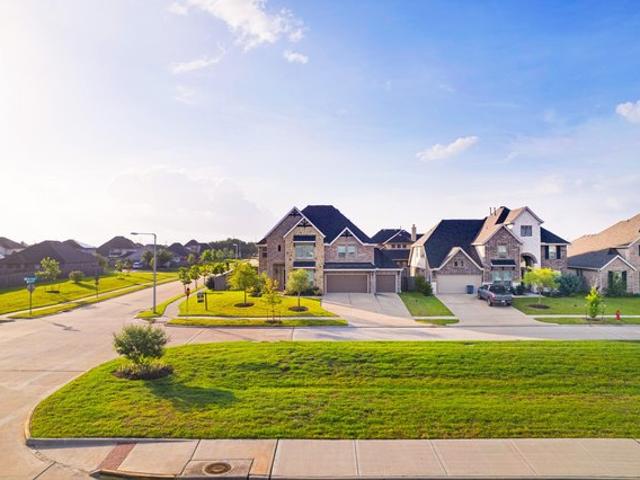 702 Westwood Dr, League City, TX 77573