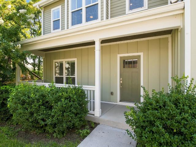 702B Waco Dr