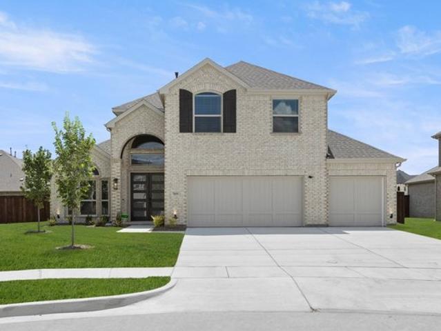 7035 Moss Lake Dr, Grand Prairie, TX 75054