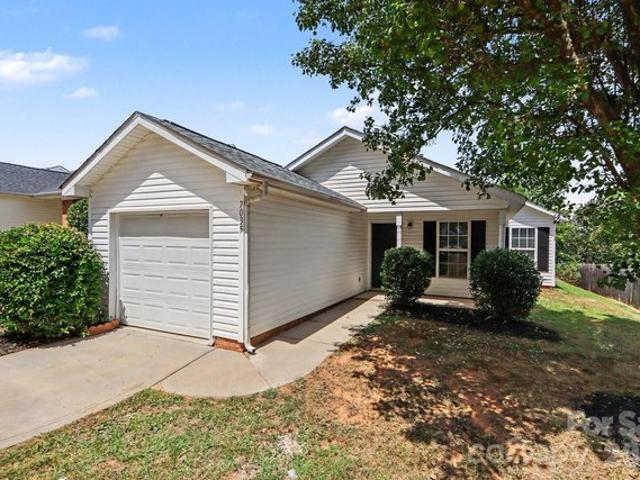 7035 Red Bud Cir, Charlotte, NC 28214