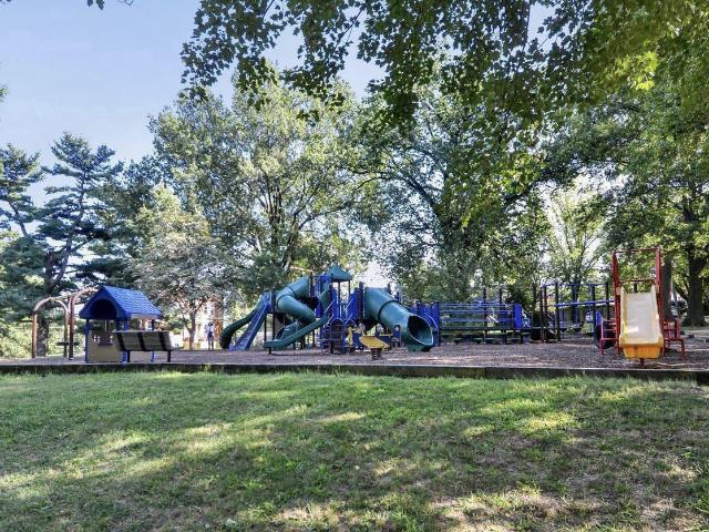 7036 Strathmore St, Unit 311, Chevy Chase, MD 20815 | MLS #MDMC2226