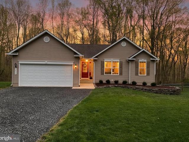 7039 Antler Ln, King George, VA 22485