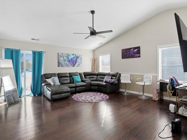 7039 Ira Court