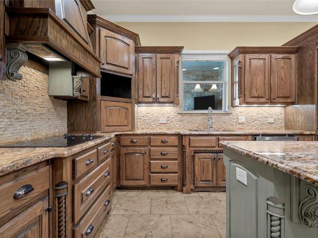 7030 Flagstone Circle