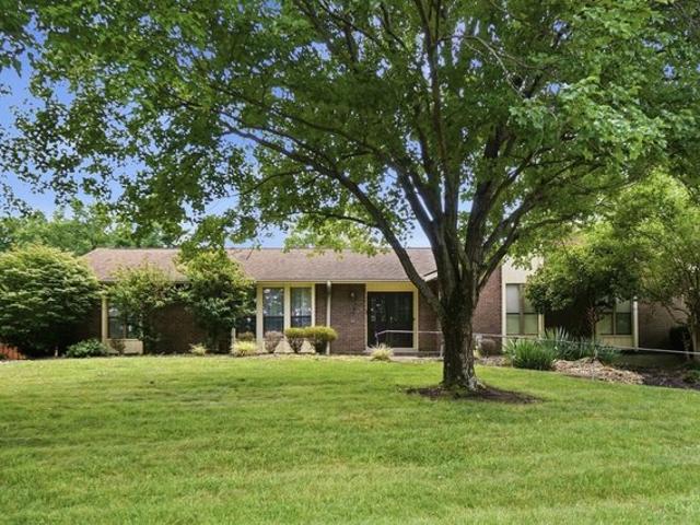 7031 Butterwood Dr, West Chester, OH 45241