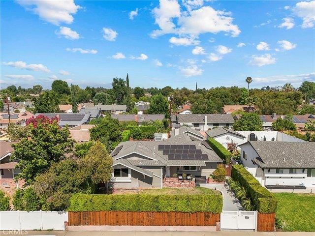 7032 Fallbrook Ave, Los Angeles, CA 91307
