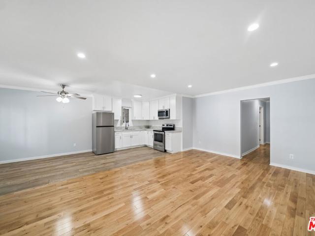 7032 Lanewood Avenue 101