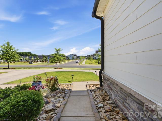7033 Old Evergreen Parkway