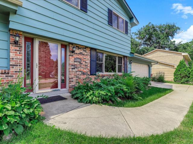 7033 Courtly Road