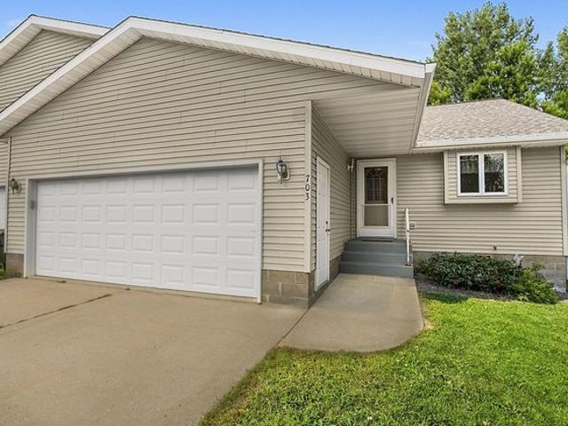 703 2nd Ave NE, Melrose, MN 56352