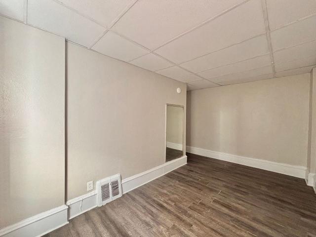 703 709 W Walnut 1 Bedroom Apartment for Rent at 703 W Walnut St, Kalamazoo, MI 49007 Vine