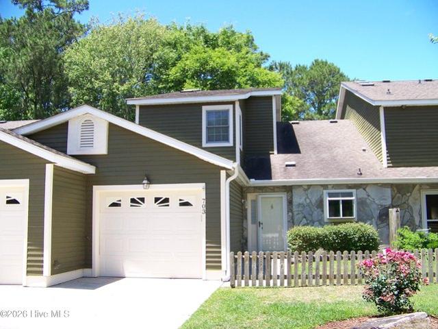 703 Cedarwood Vlg, Morehead City, NC 28557