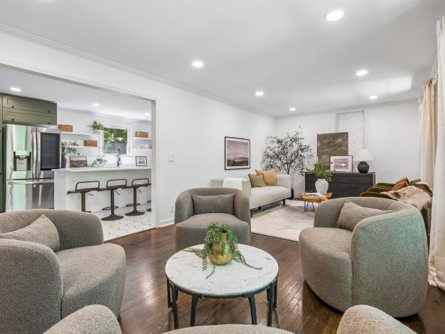 703 Clematis Dr
