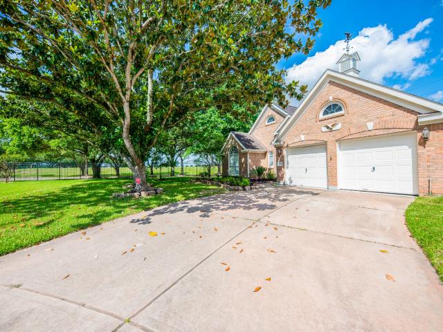 703 Acacia Place