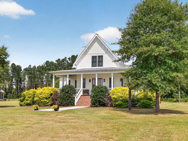 703 Bay Road