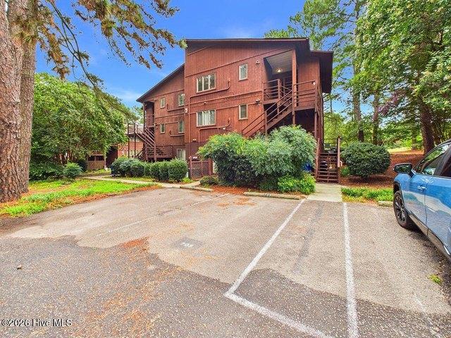 703 Dover St, Southern Pines, NC 28387