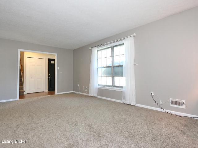 703 Dogwood Rd