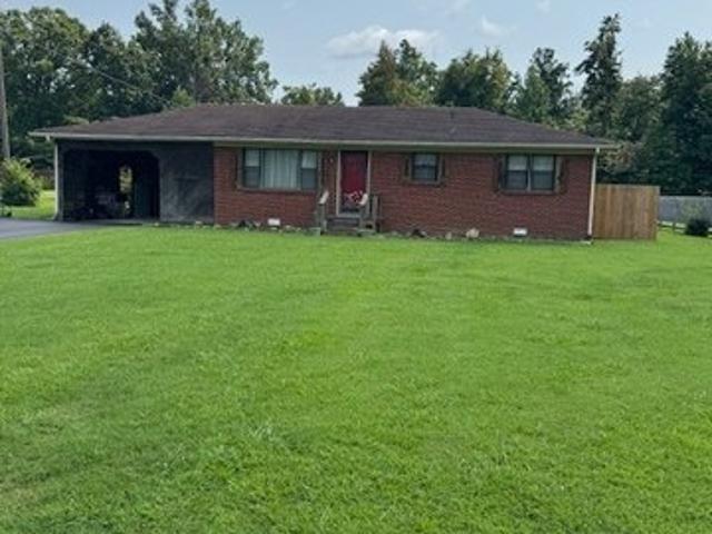 703 Due West Cir, Lafayette, TN 37083