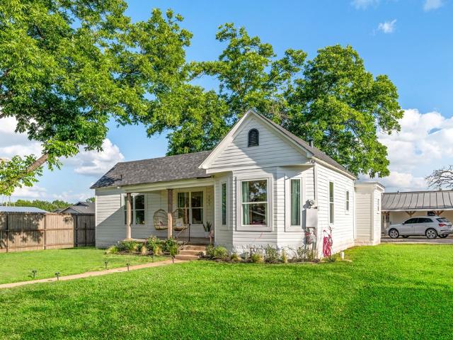 703 E Hwy St, Fredericksburg, TX 78624 | MLS #98861