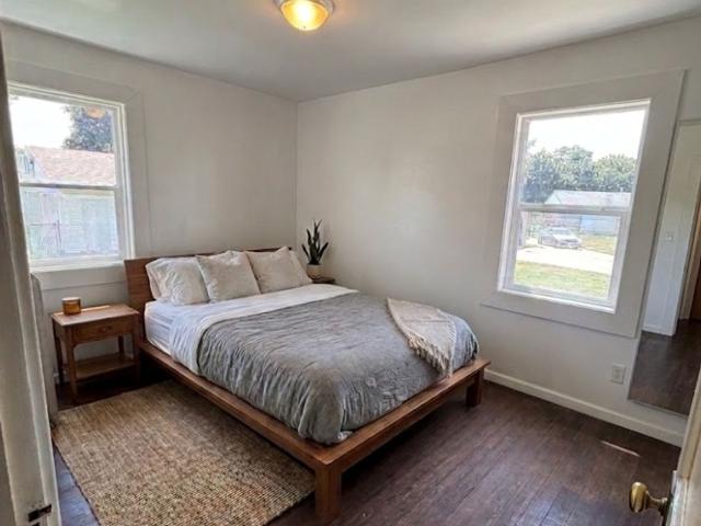 703 E Main St