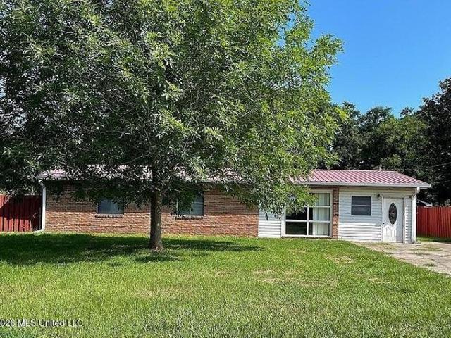 703 E Old Pass Rd, Long Beach, MS 39560