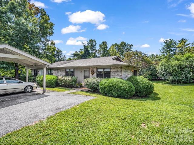 703 Farmington Circle