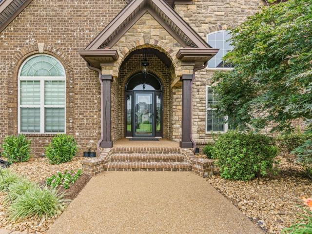 703 Farmington Dr