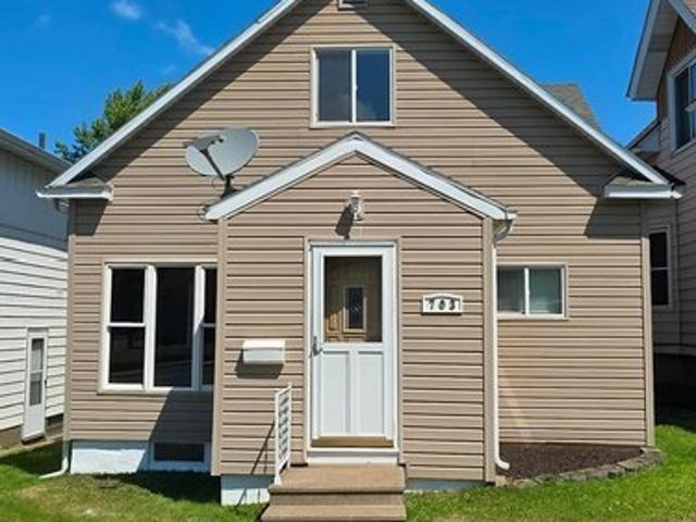 703 Harrison St, Eveleth, MN 55734