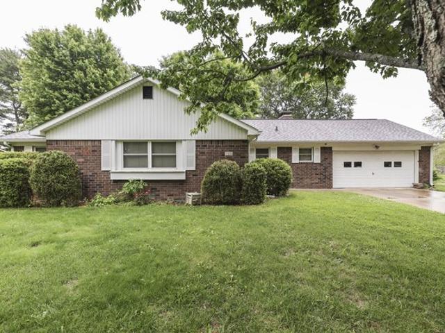 703 Hillcrest Dr, Greenwood, IN 46142