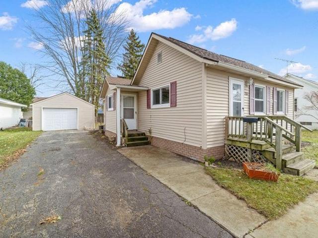 703 Main St, Essexville, MI 48732