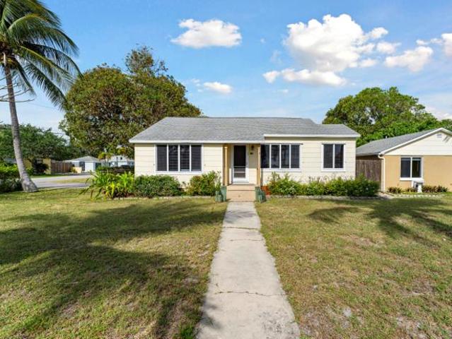 703 N 4th St, Lantana, FL 33462