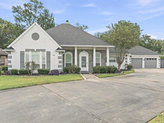 703 N 31st St, Port Neches, TX 77627