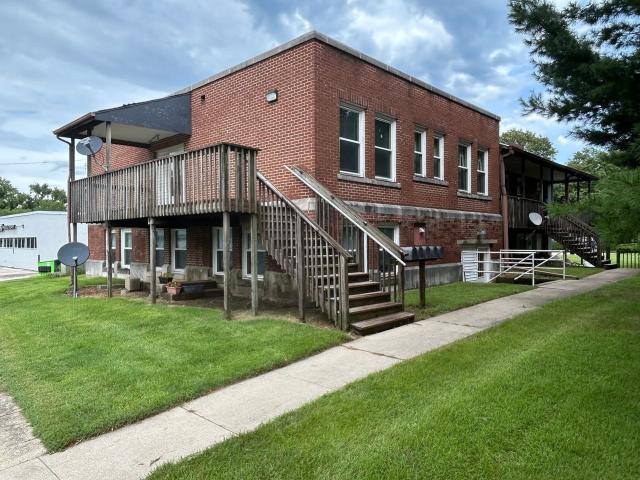 703 N Park/704 N Main 1 Bedroom Apartment for Rent at 703 703 N Park/704 N Main, Tuscola, IL 61953