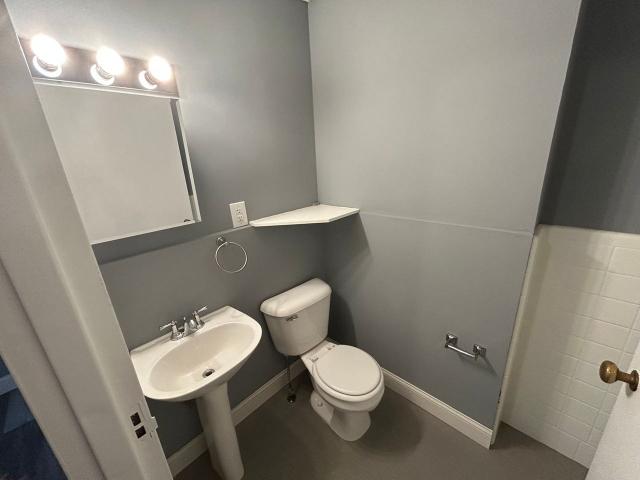 703 N Park/704 N Main 1 Bedroom Apartment for Rent at 703 703 N Park/704 N Main, Tuscola, IL 61953
