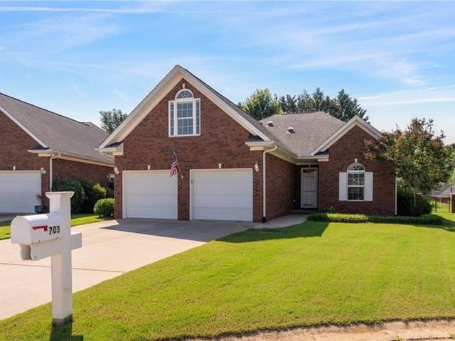 703 Nottingham Ct, Seneca, SC 29672