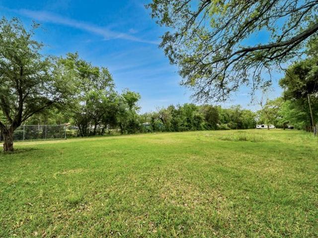 703 North Rd, Baytown, TX 77521