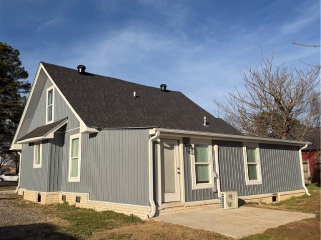 703 NW 1st Street